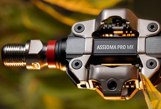 Pedały z pomiarem mocy FAVERO Assioma PRO MX-1 | CentrumRowerowe.pl