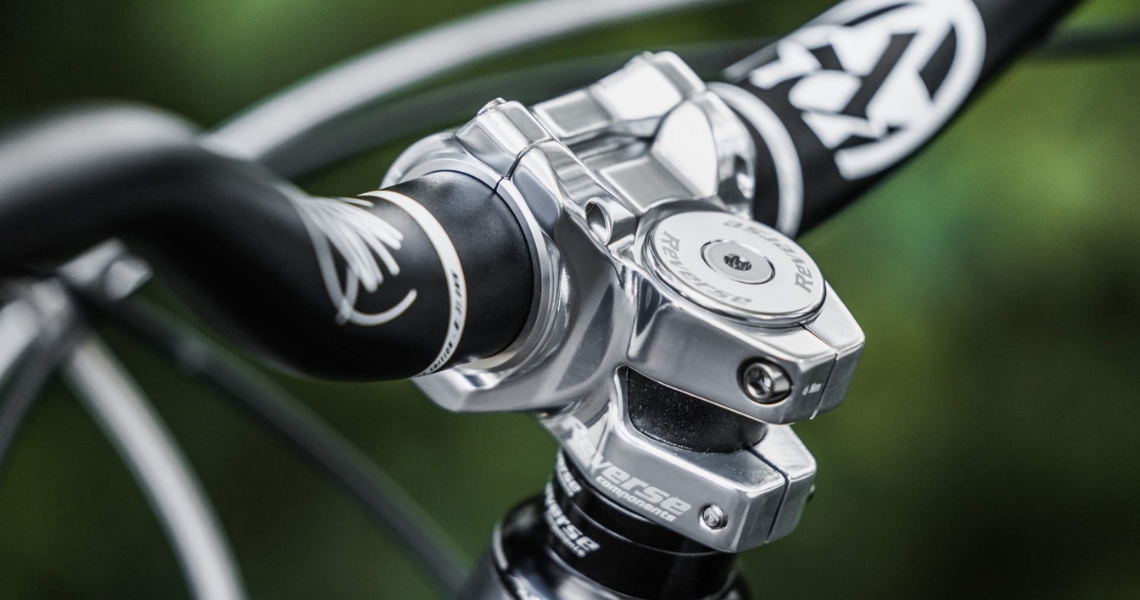 Mostek REVERSE Black-One D-2 Titanium | CentrumRowerowe.pl