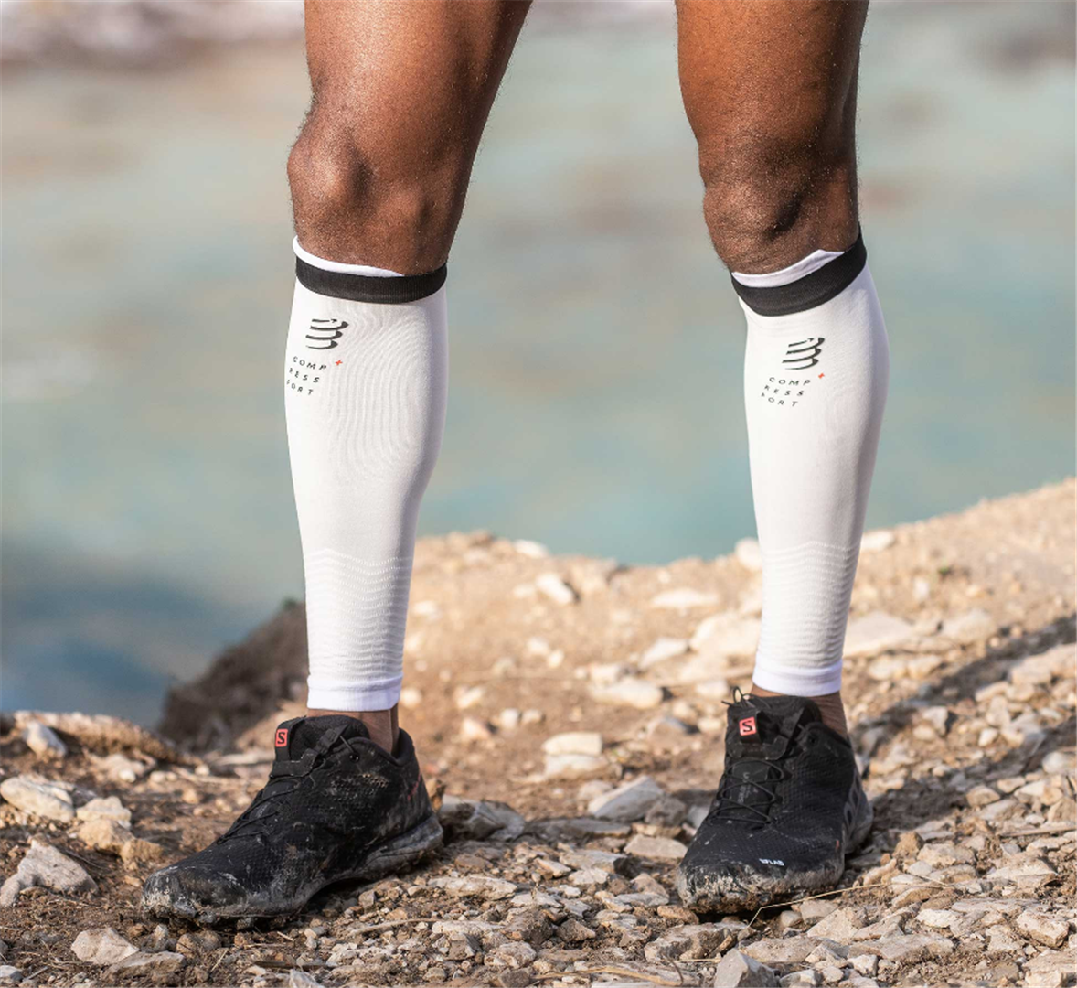 Opaski kompresyjne na łydki COMPRESSPORT R2v2 - CentrumRowerowe.pl