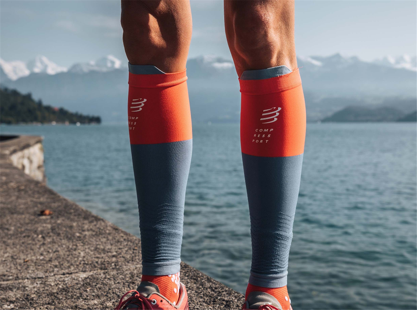 Opaski kompresyjne na łydki COMPRESSPORT R2v2 | CentrumRowerowe.pl