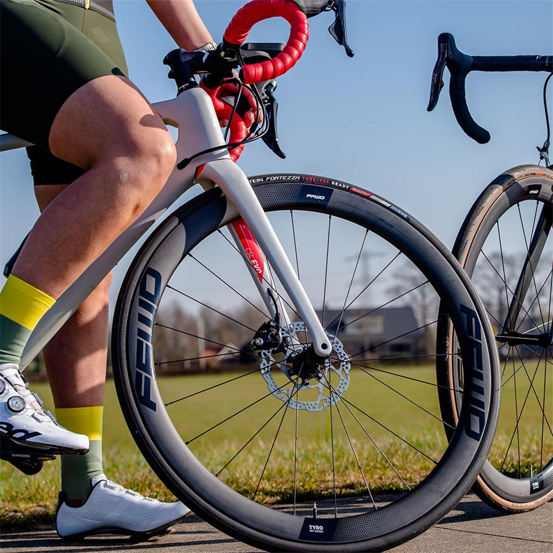 Komplet kół FFWD TYRO II Disc | CentrumRowerowe.pl