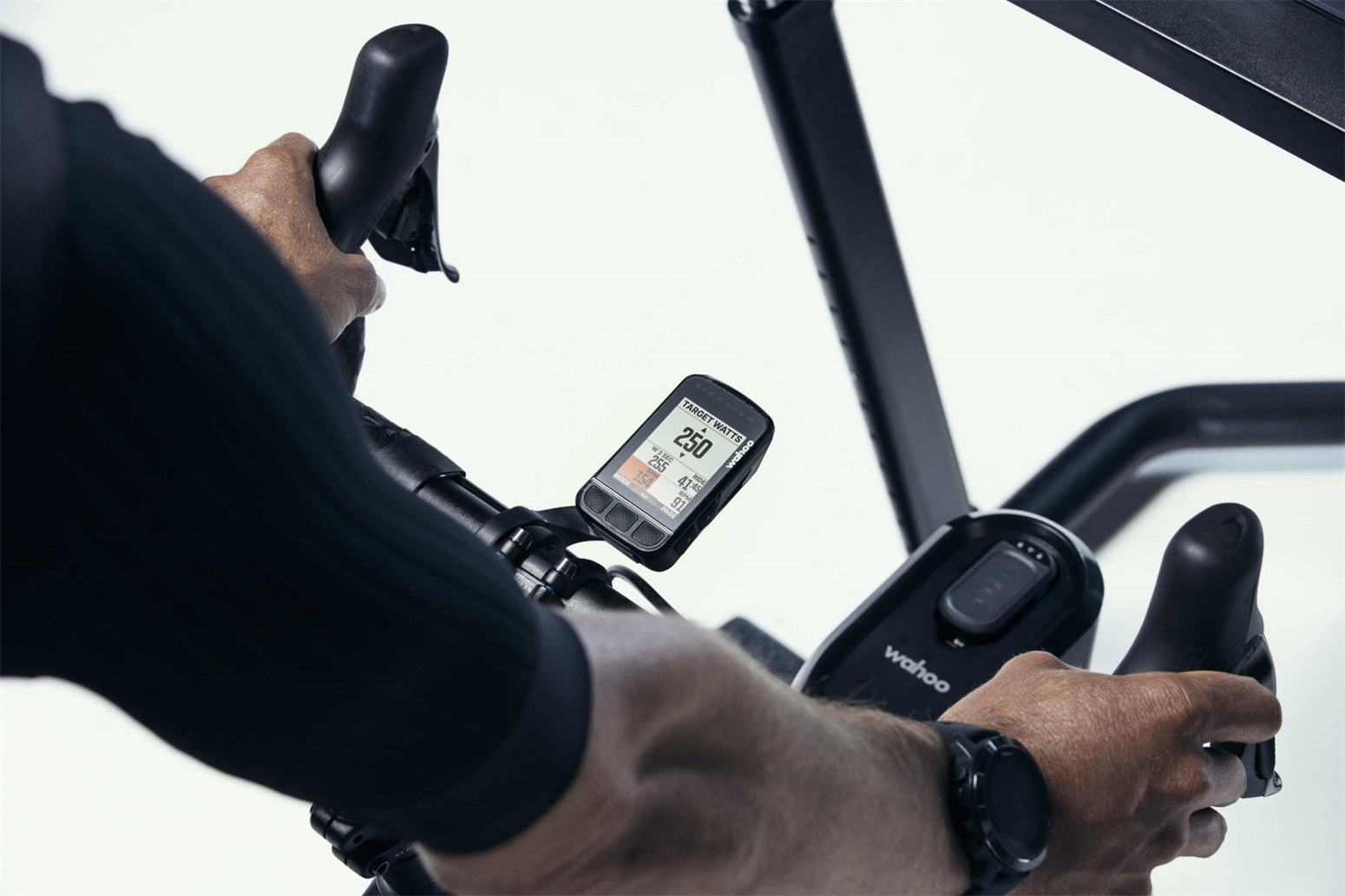 Trenażer smart WAHOO KICKR Smart Power Trainer V6 | CentrumRowerowe.pl