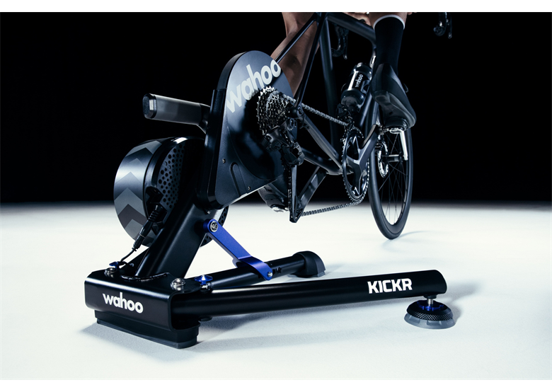 Trenażer smart WAHOO KICKR Smart Power Trainer V6 | CentrumRowerowe.pl